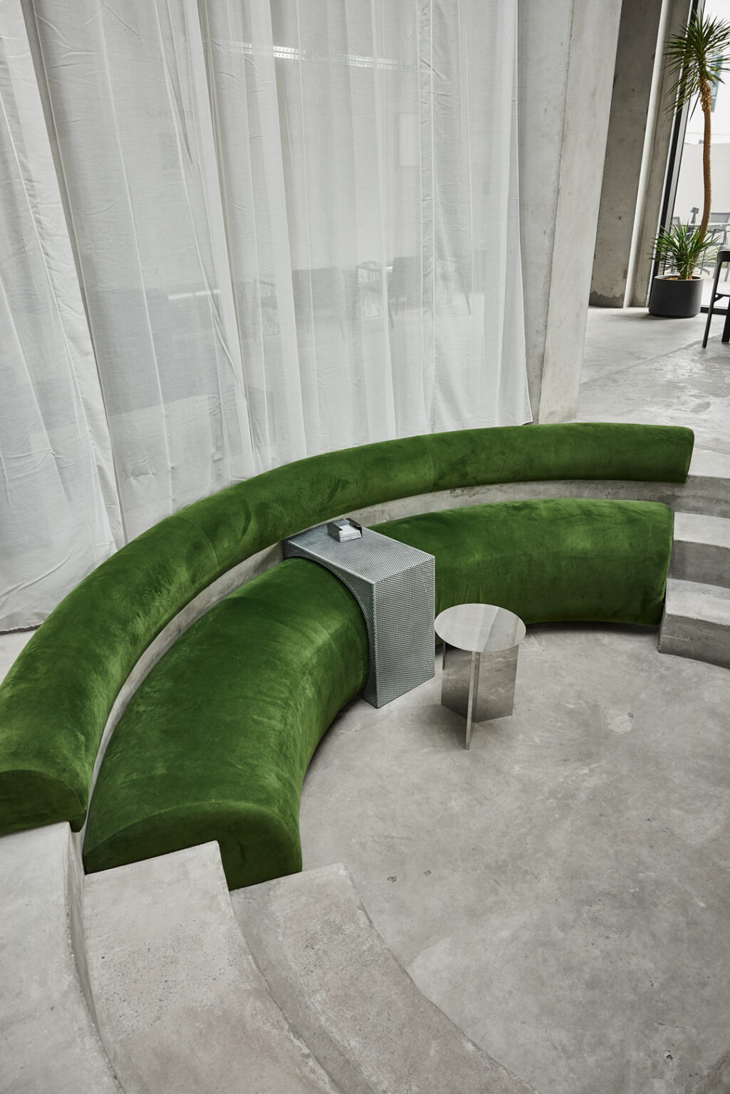 Koncrete Dubai - wearestudiolines.com